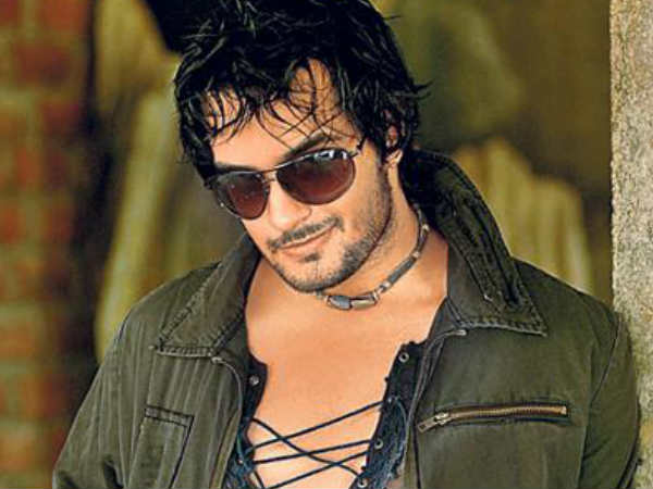 Angad Hasija playing a cheap role in Waris serial - Hindi Filmibeat