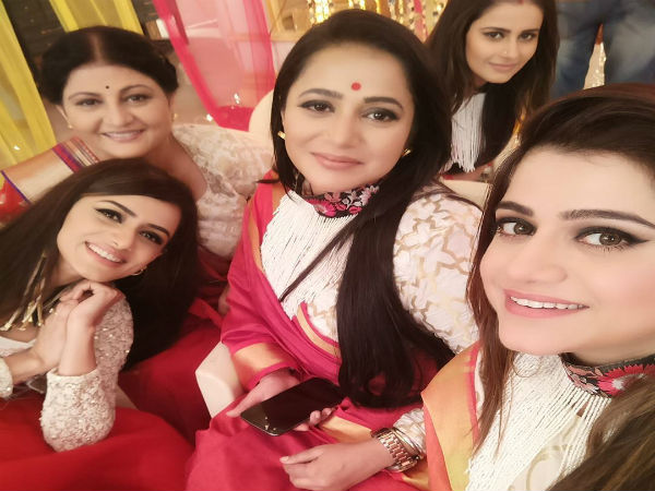 Iss Pyaar Ko Kya Naam Doon 3 actress Charu Rohatgi passes away - Hindi ...