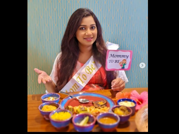 सिंगर श्रेया घोषाल का वर्चुअल बेबी शावर Singer Shreya ghoshal celebrate ...