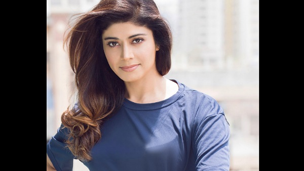 Became a top model, Pooja Batra's journey of 25 years in Bollywood ...