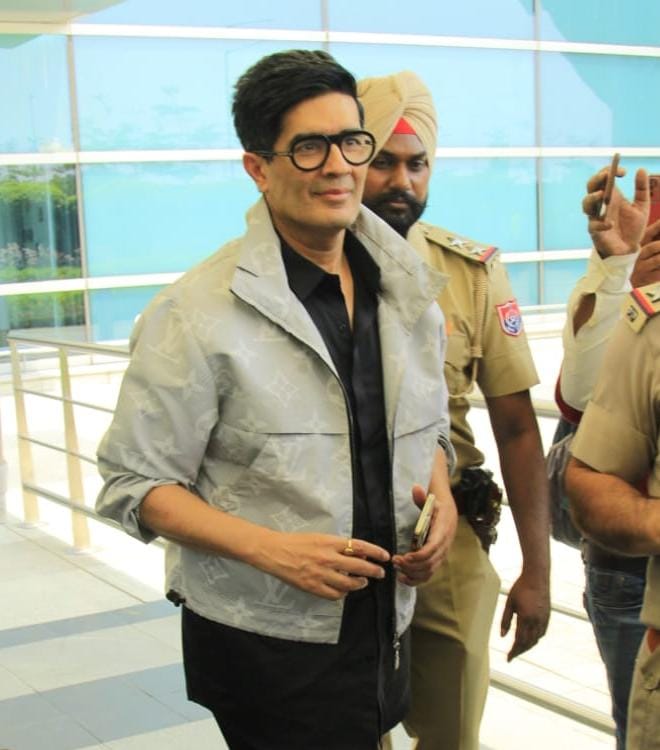 Manish Malhotra reached Delhi for friend Parineeti chopra and Raghav ...