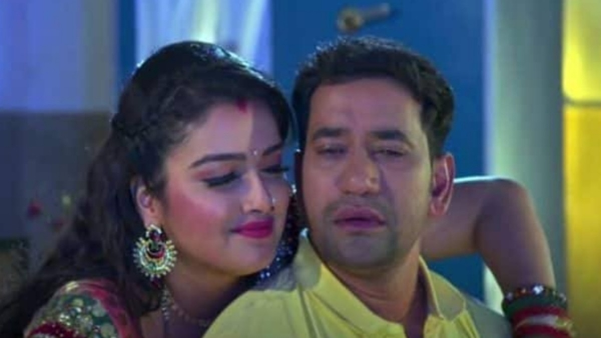 Bhojpuri video aamrapali dubey dinesh lal yadav nirahua video viral betuwa tohar gor hoyi ho ...