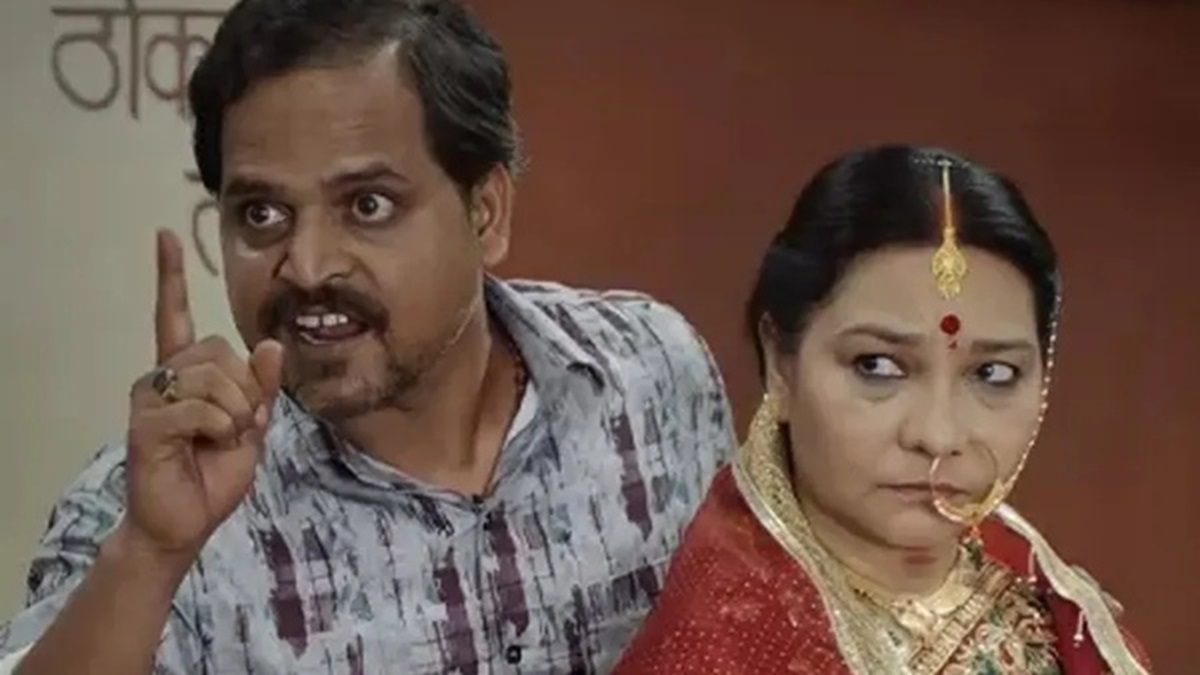 panchayat 3 actress Sunita Rajwar Revealed That Junior Actor Treated ... panchayat 3 actress Sunita Rajwar Revealed That Junior Actor Treated ...