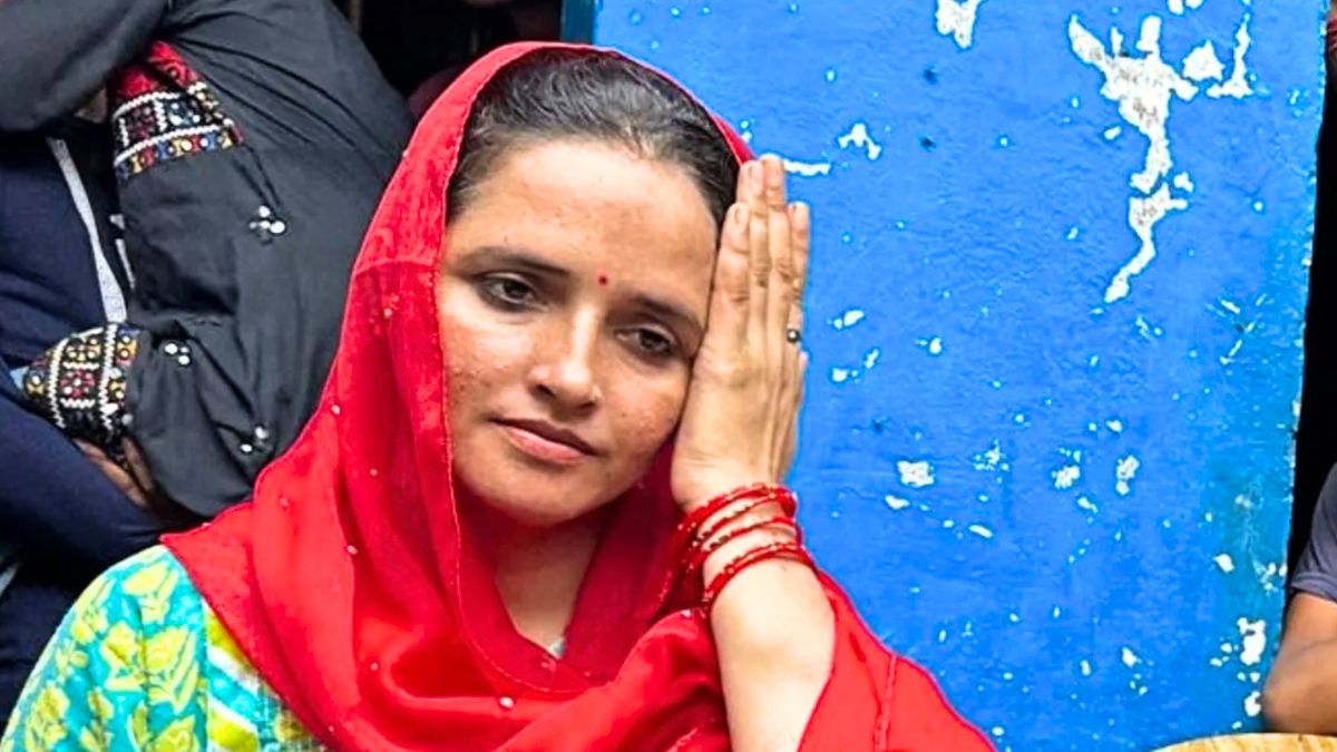 seema haider is pakistani intelligence spy An audio revealed the truth ...