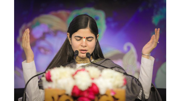 Devi Chitralekha Marraige With Muslim Driver Know truth Who Is Her ...