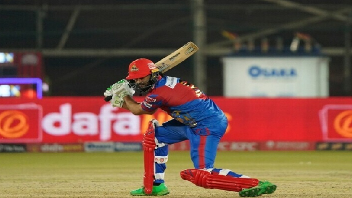 Imad Wasim openly cheating wife Sannia Ashfaq having extra marital ...