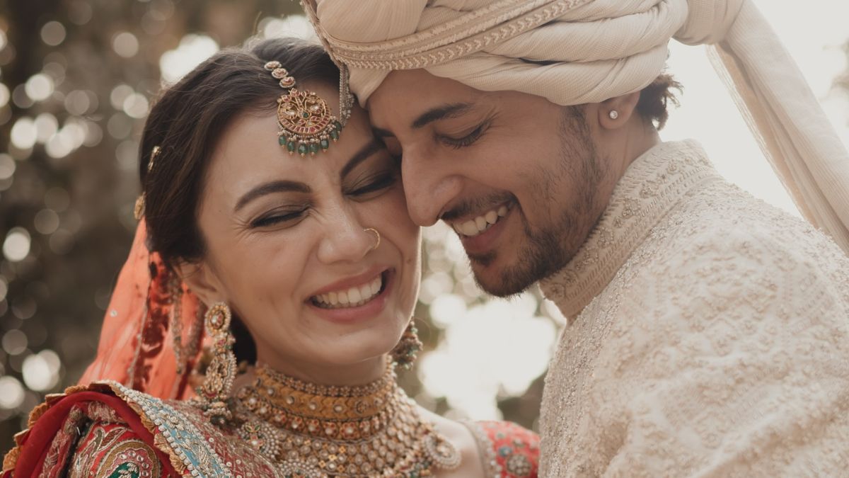 Darshan Raval Wife | Darshan raval marriage | Who is Dharal Surelia ...