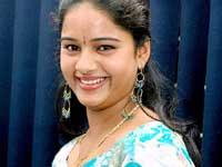 Actress Rashmi | Film Mandakini | Director Ramesh Surve | Film Duniya ...