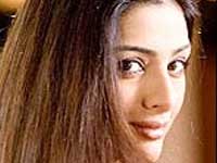 Bollywood Interviews | Tabu Interview | Uma Thurman | Cheeni Kum ...