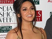 Esha Deol | Anger | Ram Gopal Varma | Allege | Non Payment Dues ...