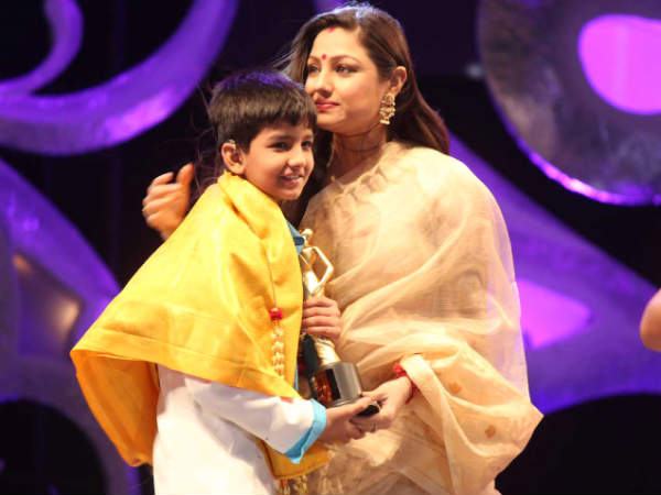 Udaya Film Awards | Pictures | Upendra | Radhika Pandit - Filmibeat