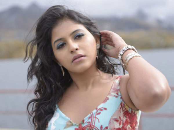 Actress Anjali | Untraceable Yet - Filmibeat