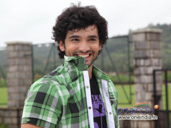 Diganth | Bollywood Project | Walks Out - Filmibeat
