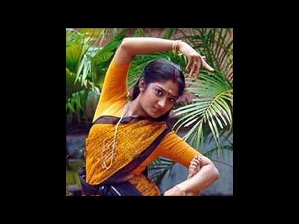 Mohanlal | Shobana | Manju Warrier | Karthika | Urvashi | Ranjini ...