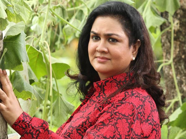 Mohanlal | Shobana | Manju Warrier | Karthika | Urvashi | Ranjini ...