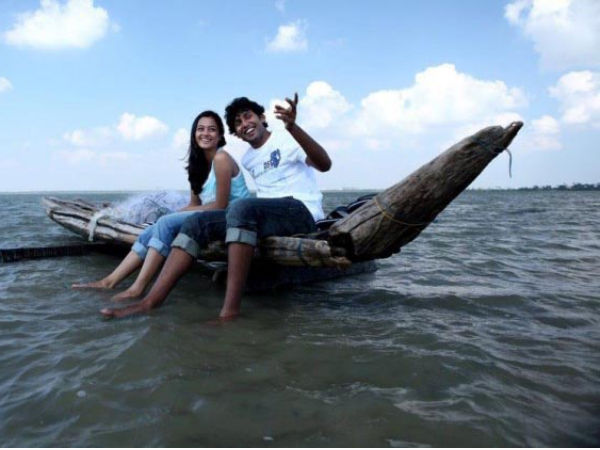 Ponmaalai Pozhudhu Movie Review | Aadhav Kannadhasan Gayathrie ...