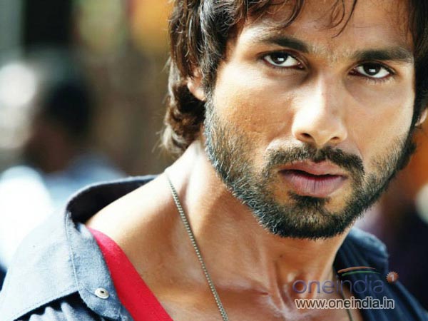 R Rajkumar | Twitter Movie Review | Shahid Kapoor | Sonakshi Sinha - Filmibeat