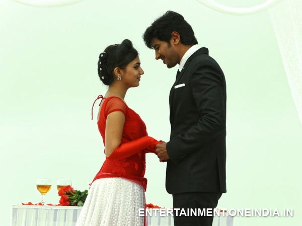 Vaayai Moodi Pesavum Fans Reviews | Samsaaram Aarogyathinu Haanikaram ...