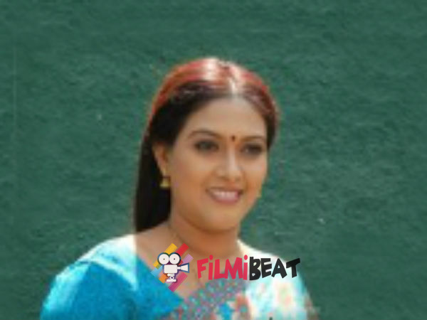 Shweta Basu Prasad | Hyderabad Police Arrest | Prostitution Racket | Flesh Trade - Filmibeat