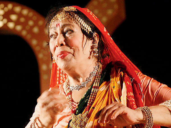 Bollywood mourns 'Kathak goddess' Sitara Devi's death - Filmibeat