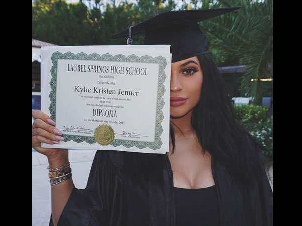 Kylie Jenner Graduation | Kylie Kendall Graduation Party Pics | Kim ...