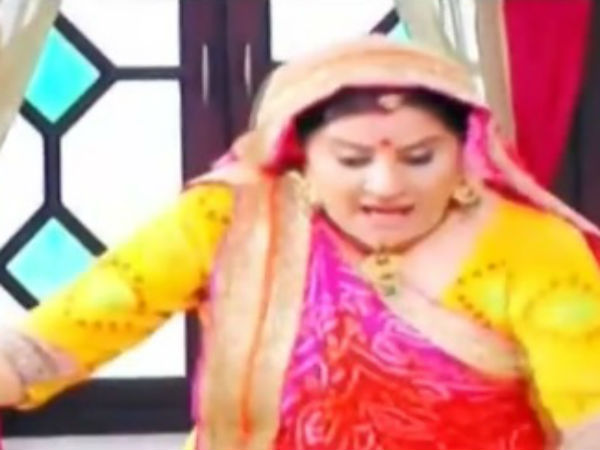Swaragini Spoiler: Durga Prasad Suffers Heart Attack; Swara & Ragini To ...