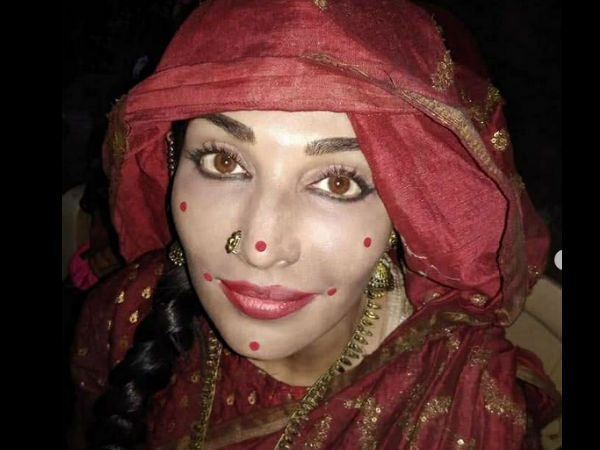 Meet The Ghost Of Stree| Flora Saini Played Spooky Ghost In Stree| Real ...