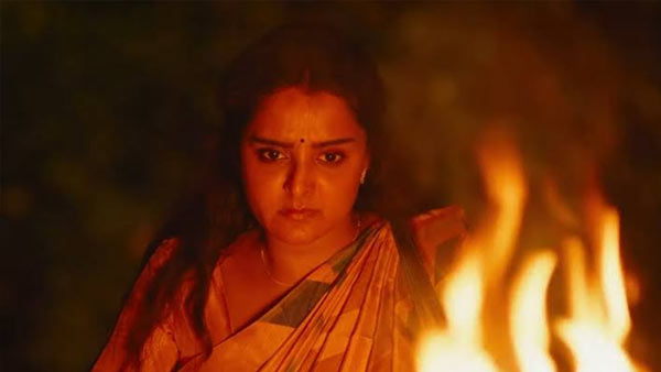 Manju Warrier’s ‘Prathi Poovankozhi’ trailer is bold and scintillating - Filmibeat