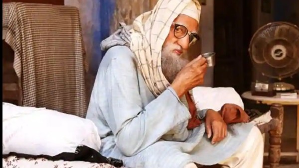 Gulabo Sitabo Movie Review {3.5/5}: A Dramedy Which Makes You Realize ...