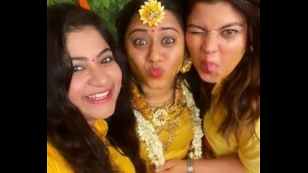 Swetha Subramanian’s Virtual Engagement And Pre-Wedding Pictures Go ...