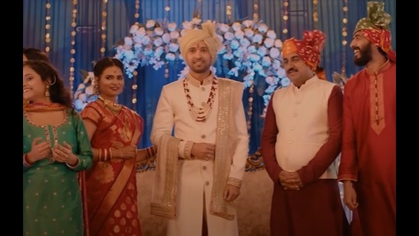 14 Phere Movie Review And Rating {2.5/5}: Vikrant-Kriti's Tale Of Two ...