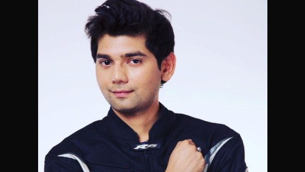 Bigg Boss OTT: Vivek Mishra Says He Was Offered To Do N*de Yoga; Adds ...