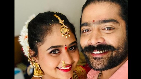 Singer LV Revanth Gets Engaged, See Pics - Filmibeat