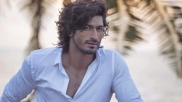 Vidyut Jammwal Recalls Shah Rukh Khan's Sweet Gesture During His ...