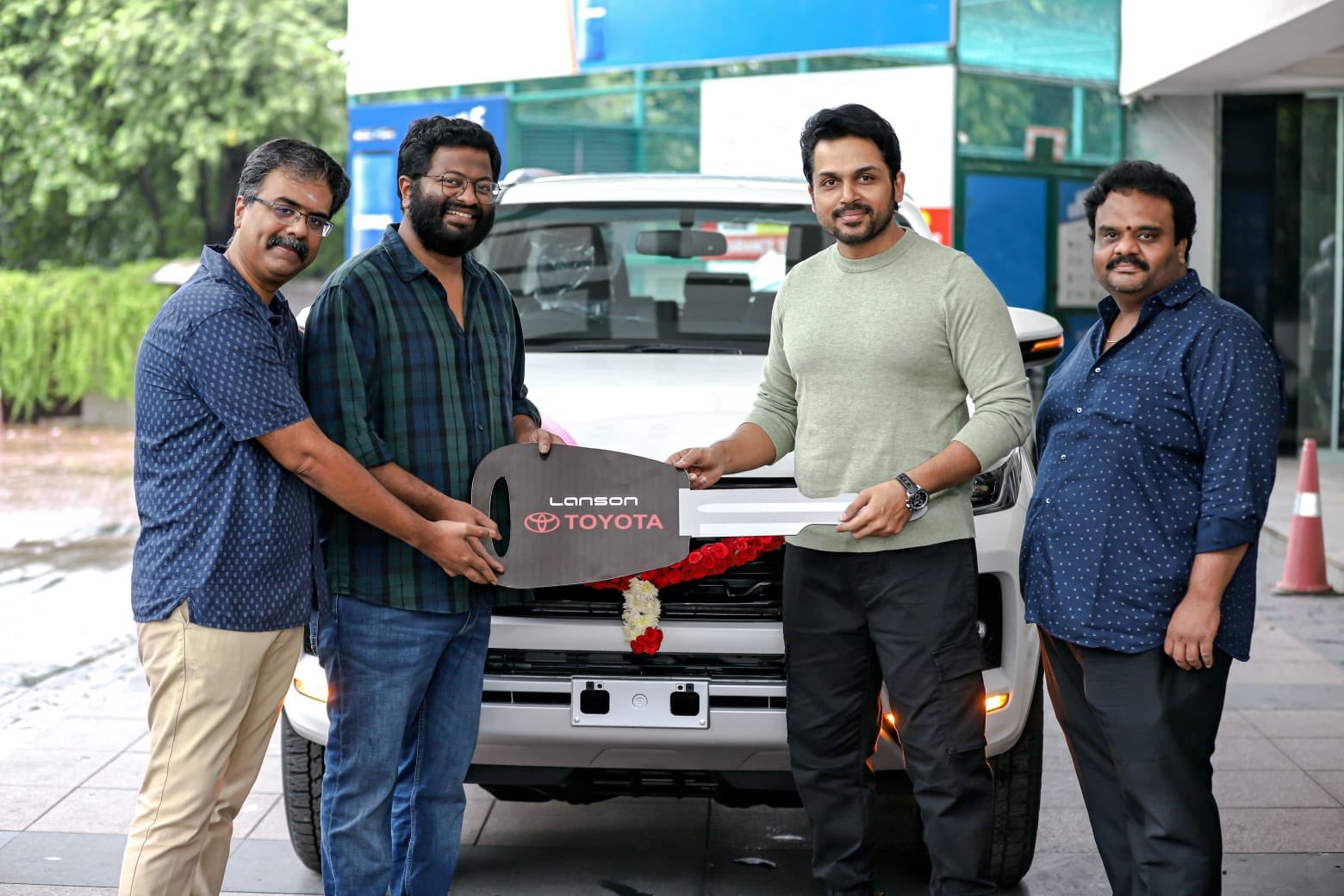 Karthi's Sardar Movie Producer Lakshman Kumar Gifts A Car To Director PS Mithran After Film's ...