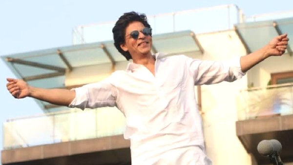Shah Rukh Khan's Mannat Gets A Diamond Nameplate And Its Cost Is Huge ...
