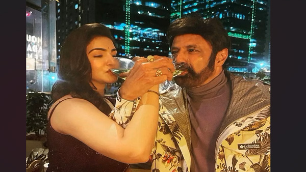 Veera Simha Reddy Success Meet: Nandamuri Balakrishna & Honey Rose Pose ...