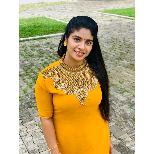 Who Is Reneesha Rahiman? From Age To Shows, All About Bigg Boss ...