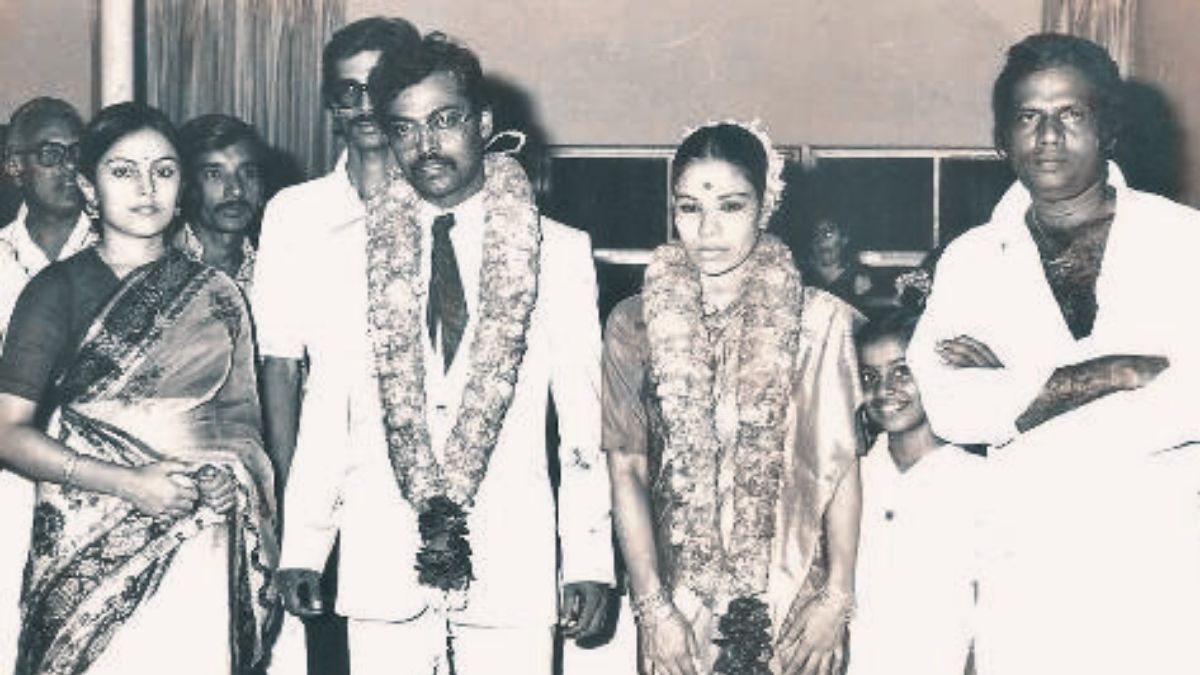 Manobala's Speech About Manivannan Goes Viral; Says 'Do You Know Whose Coat He Wore In His ...