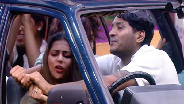 Bigg Boss Malayalam Season 5: Sobha Sends A Stern Warning To Akhil Marar, 'Hands Off!' - Filmibeat