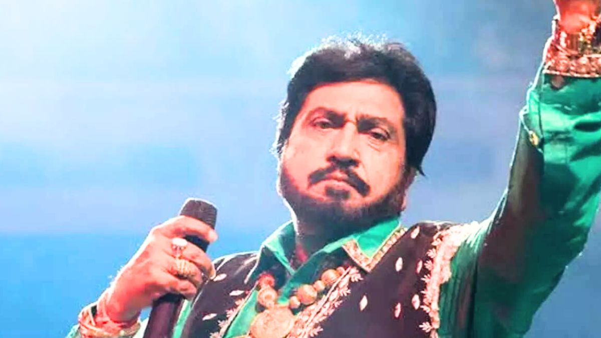 Entertainment LIVE Blog: Alia-Ranbir Attend RARKPK Screening; Varun ...