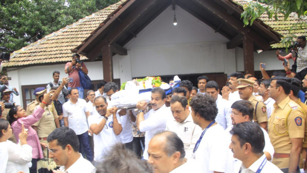 Nitin Desai Funeral: Celebrated Art Director's Mortal Remains Brought To His Studio For Last ...