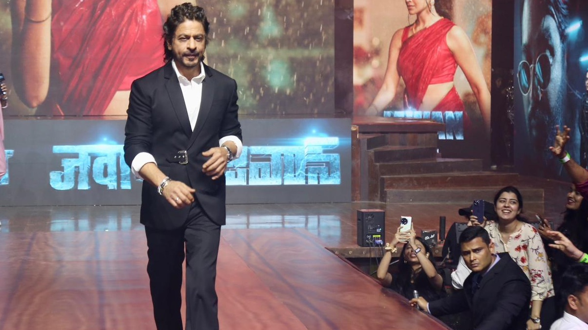 Shah Rukh Khan Confirms Dunki Release On Christmas 2023 | Jawan Box Office Records | SRK ...