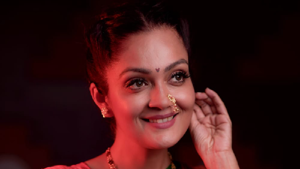 Actress Sheena Chohan performs a dance paying tribute to Lord Ganesha ...