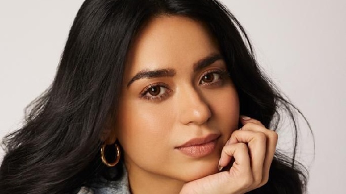 Soundarya Sharma's Message For Those Trolling Her For Vimal Ad With Shah Rukh Khan, Ajay Devgn ...