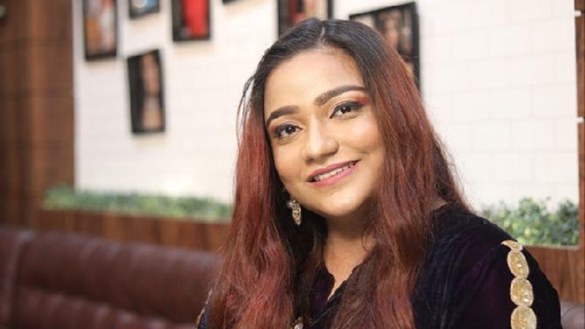 Swati Sharma's Melodious Voice Wins People's Heart, This Time Through ...