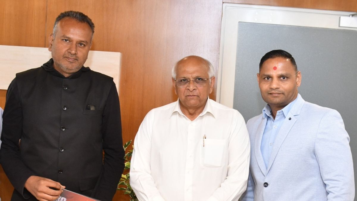 Two Zero One Four Release: Producer Sandip Patel Meets With Gujarat CM ...