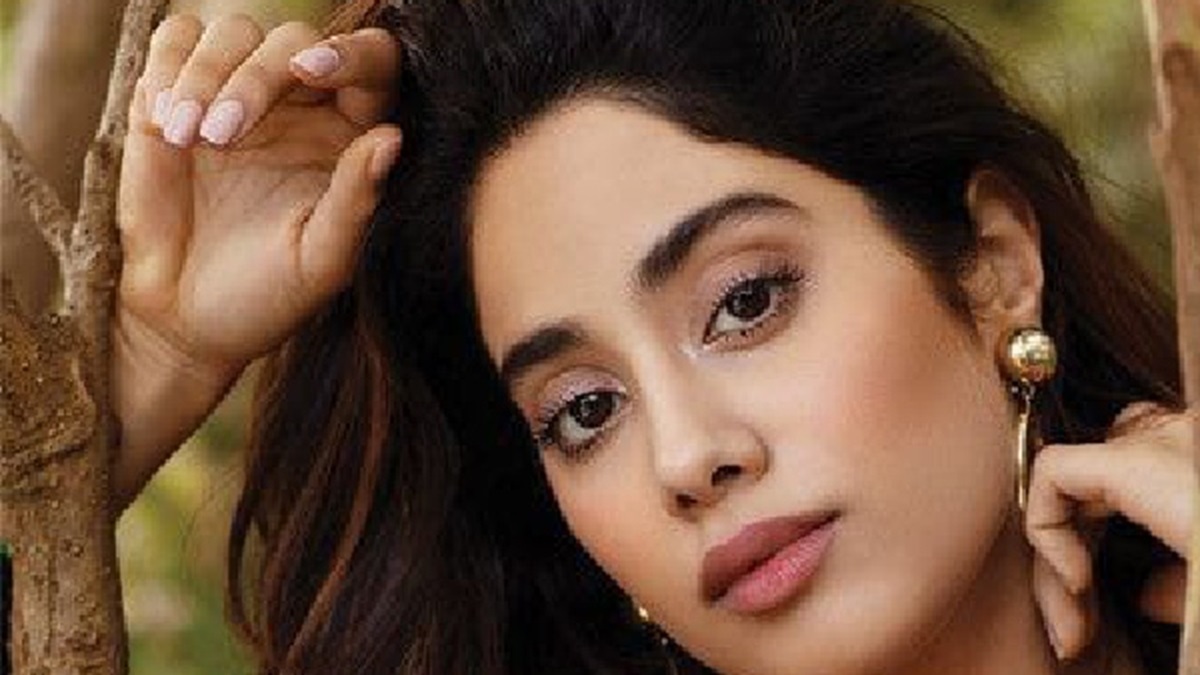 Janhvi Kapoor Twitter Account: Is Janhvi Kapoor Active On X? Here's The Truth About Rumours Of ...