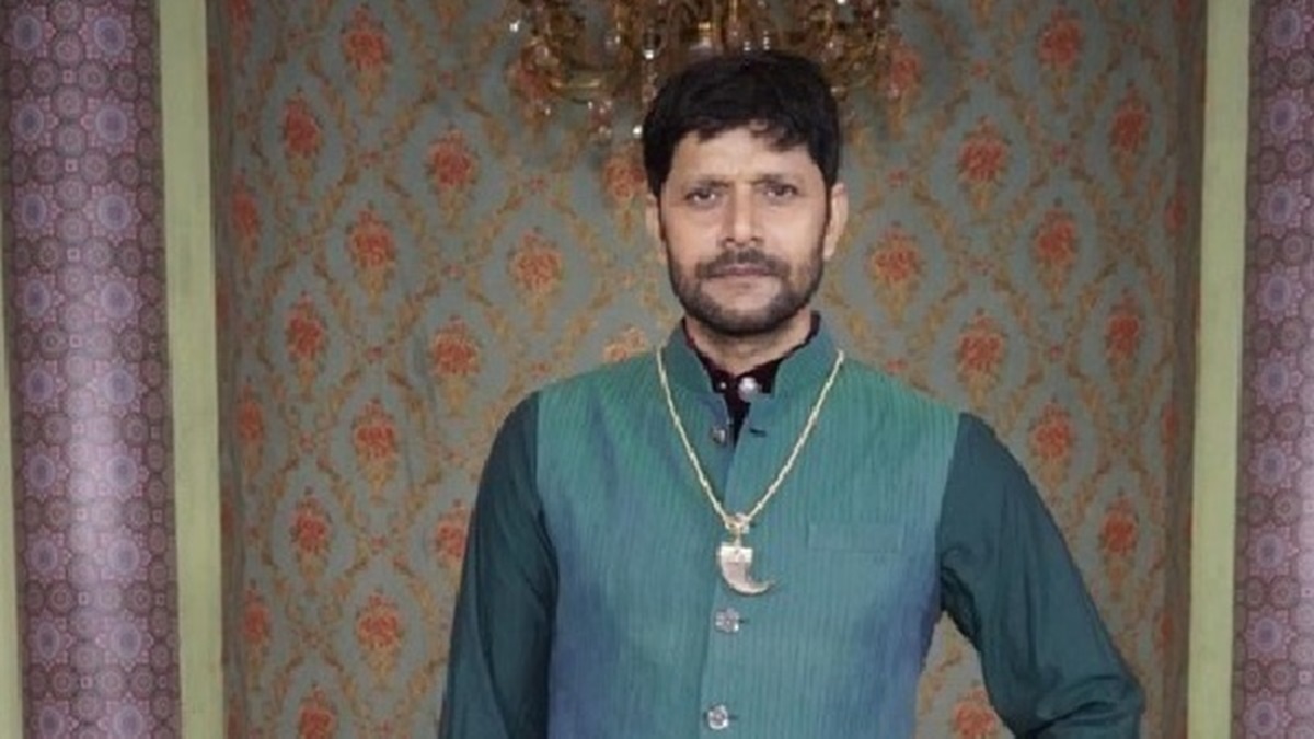 Shamshaan Champa Cast: Vijay Kumar Singh Joins Shemaroo Umang's New Show - Filmibeat