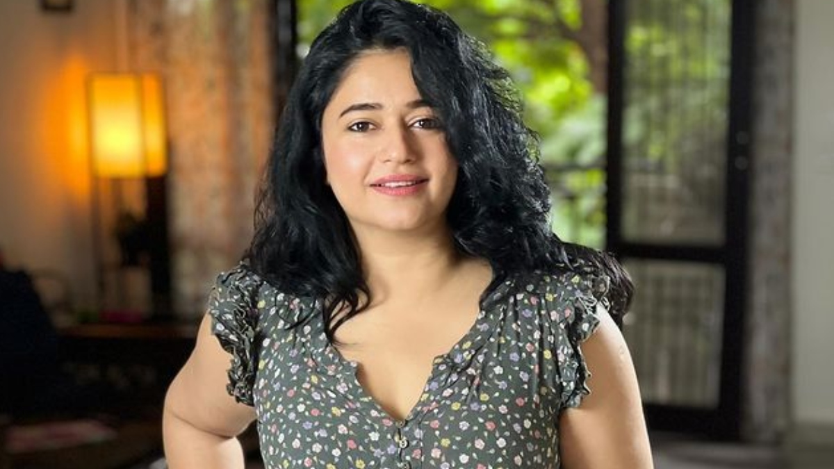 Bigg Boss Tamil 8: Who Is Poonam Bajwa? Know All About Stunning Actress ...